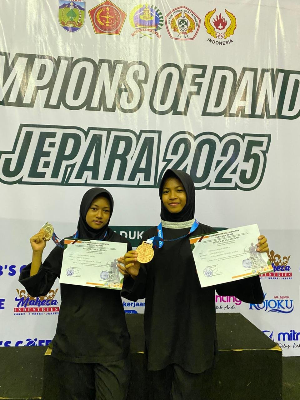 MTs NU Tengguli Menyala! Dua Srikandi Kelas 8 Borong Gelar Juara, Bukti ...